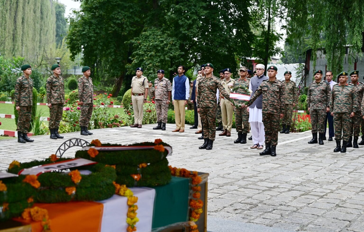 J&K CM Omar Abdullah pay tribute to soldiers who lost lives in Kulgam ...
